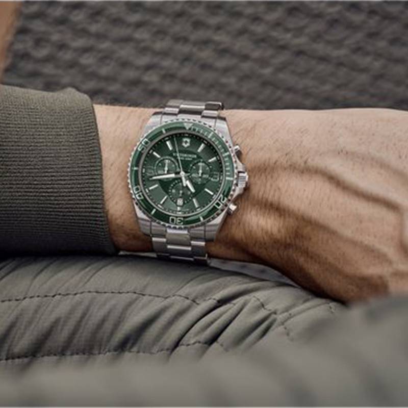 Montre Maverick Chronograph 241946 - Victorinox - Ocarat