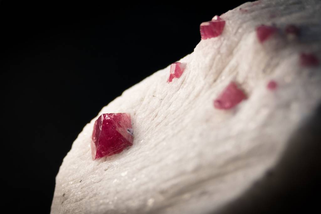 Spinelle : Tout savoir sur les spinelles - Ocarat